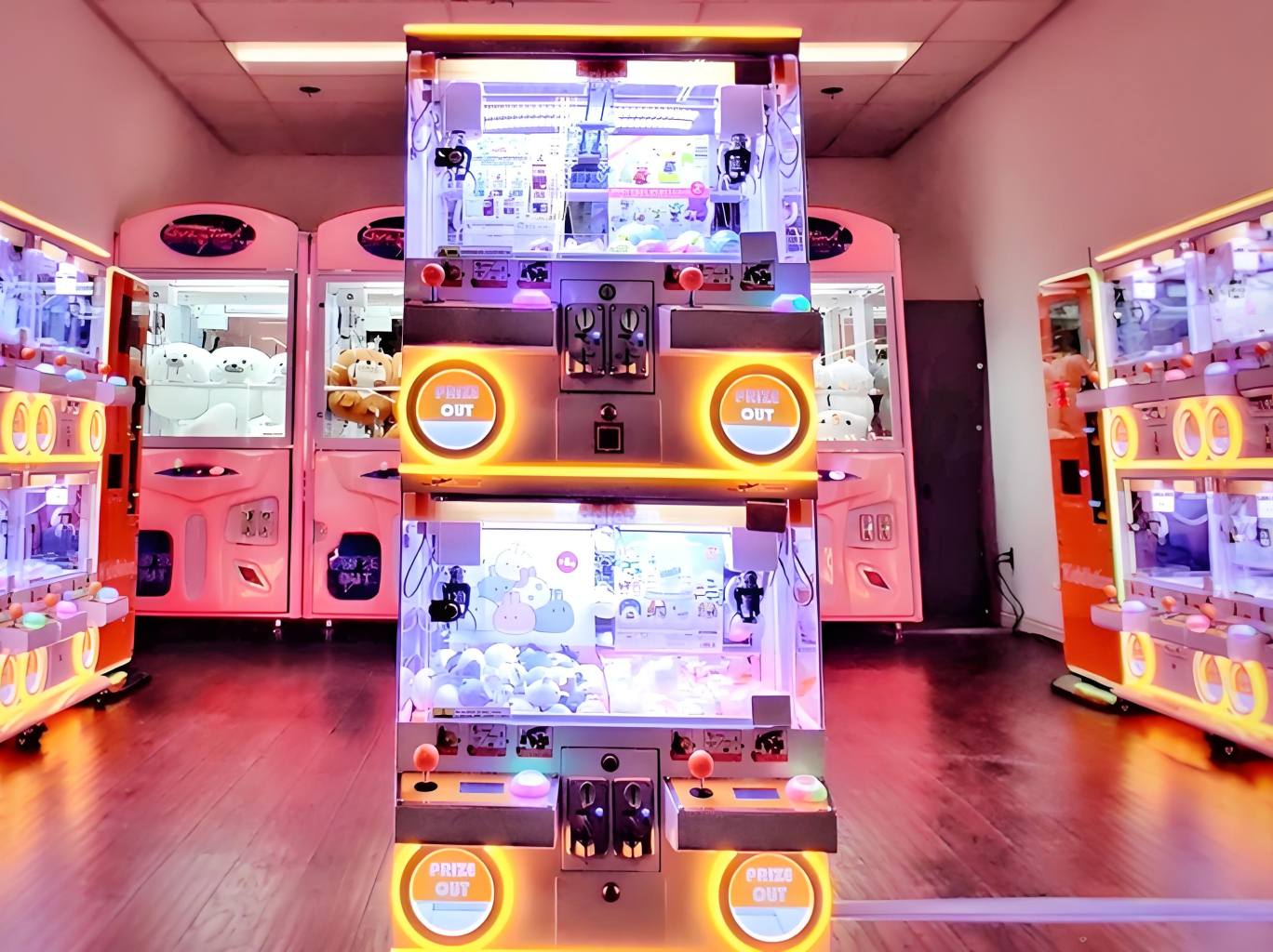 Japanese Claw Machines (UFO Catchers): Culture, Strategy & Prize Secrets