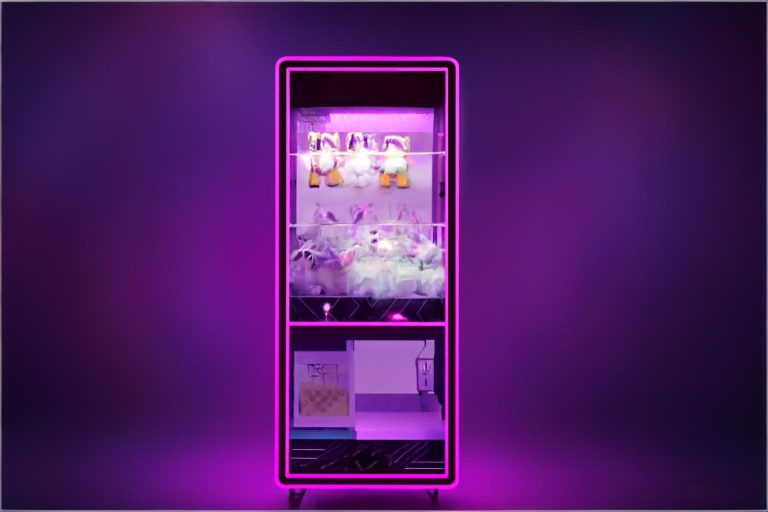 Japanese Claw Machines (UFO Catchers): Culture, Strategy & Prize Secrets